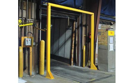 Beacon World Class - Dock Door Warning - Overhead Door Barrier